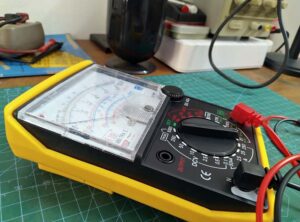 Poor man’s Transistor Beta (hFE) Tester - Codrey Electronics